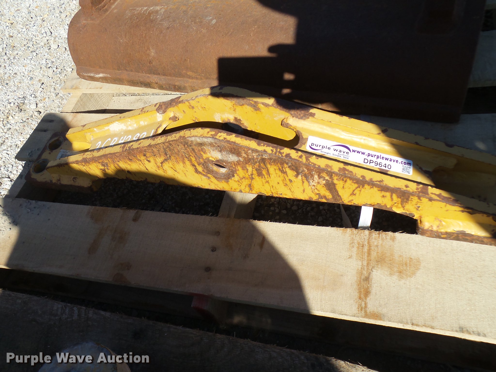 Dozer draw bar in Kansas City, MO | Item DP9640 sold | Purple Wave