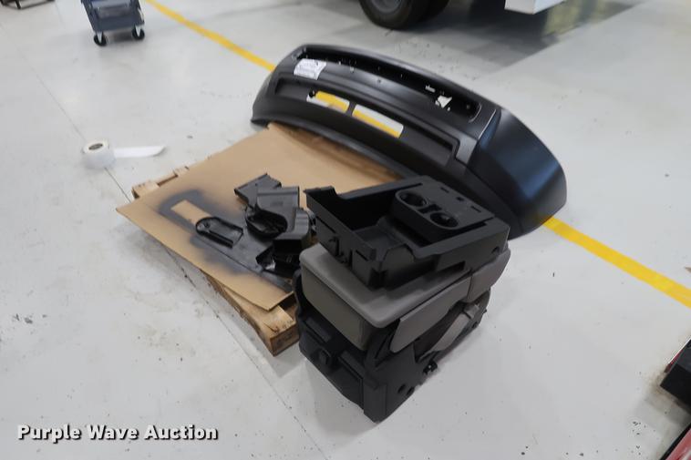 Automotive parts in Lee's Summit, MO | Item DA6545 sold | Purple Wave