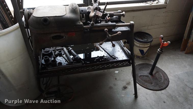 Ridgid 500 pipe threader in New Century, KS | Item DN9486 sold | Purple ...