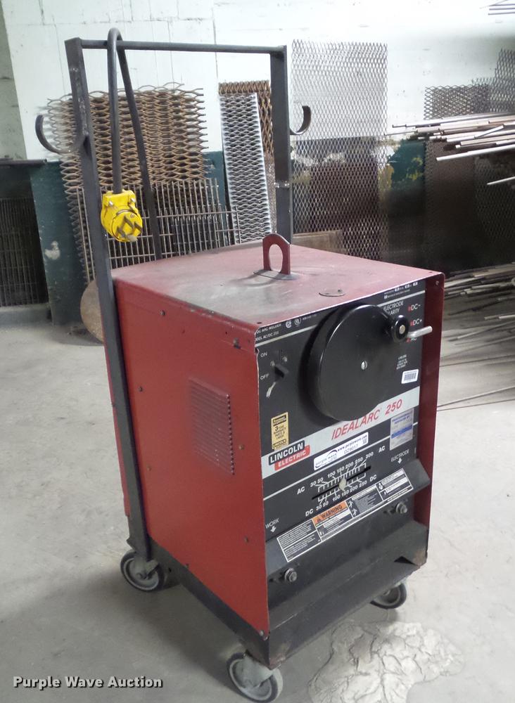 Lincoln Idealarc 250 welder in Des Moines, IA | Item DZ9017 sold ...