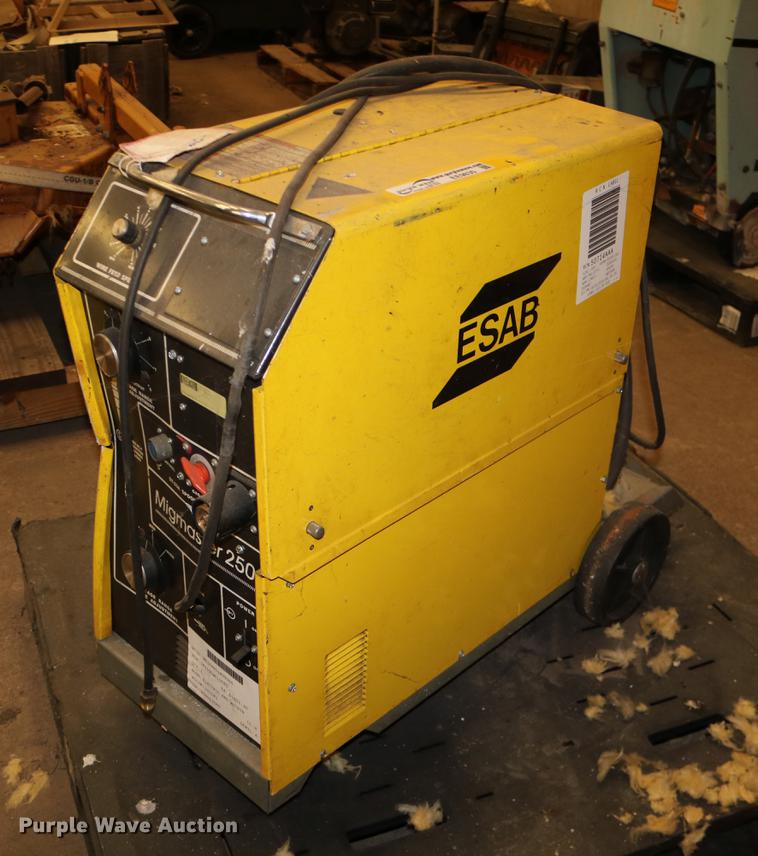 Esab Migmaster 250 arc welder in Salina, KS | Item EE9830 sold | Purple ...