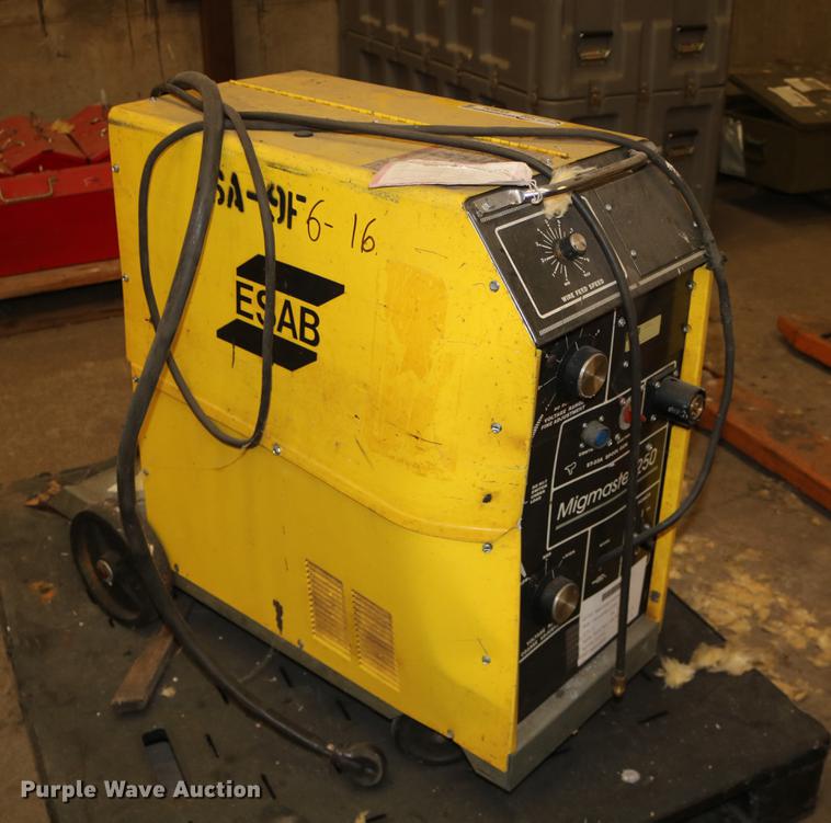 Esab Migmaster 250 arc welder in Salina, KS | Item EE9830 sold | Purple ...