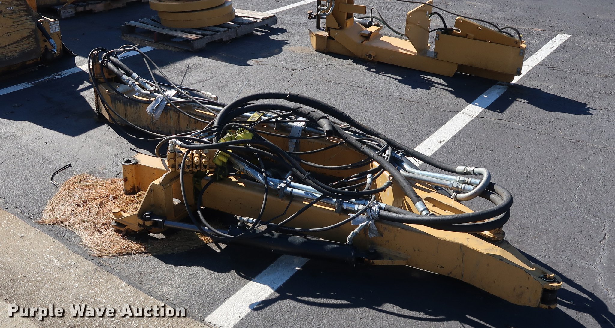 Diamond Mowers mid-mount side boom mower in Lee's Summit, MO | Item ...