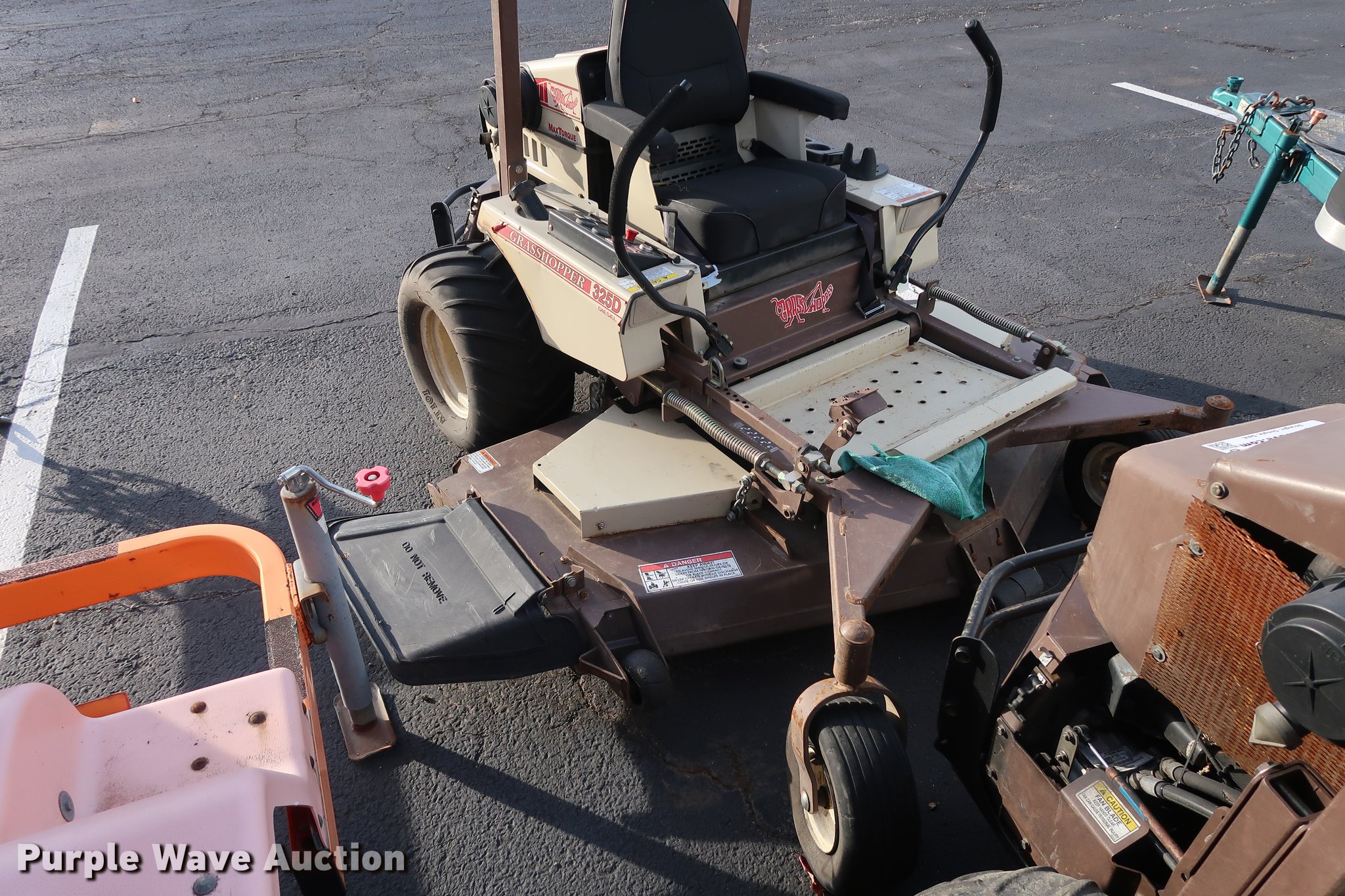 Grasshopper 325D ZTR lawn mower in Lee's Summit, MO | Item DA6551 sold ...