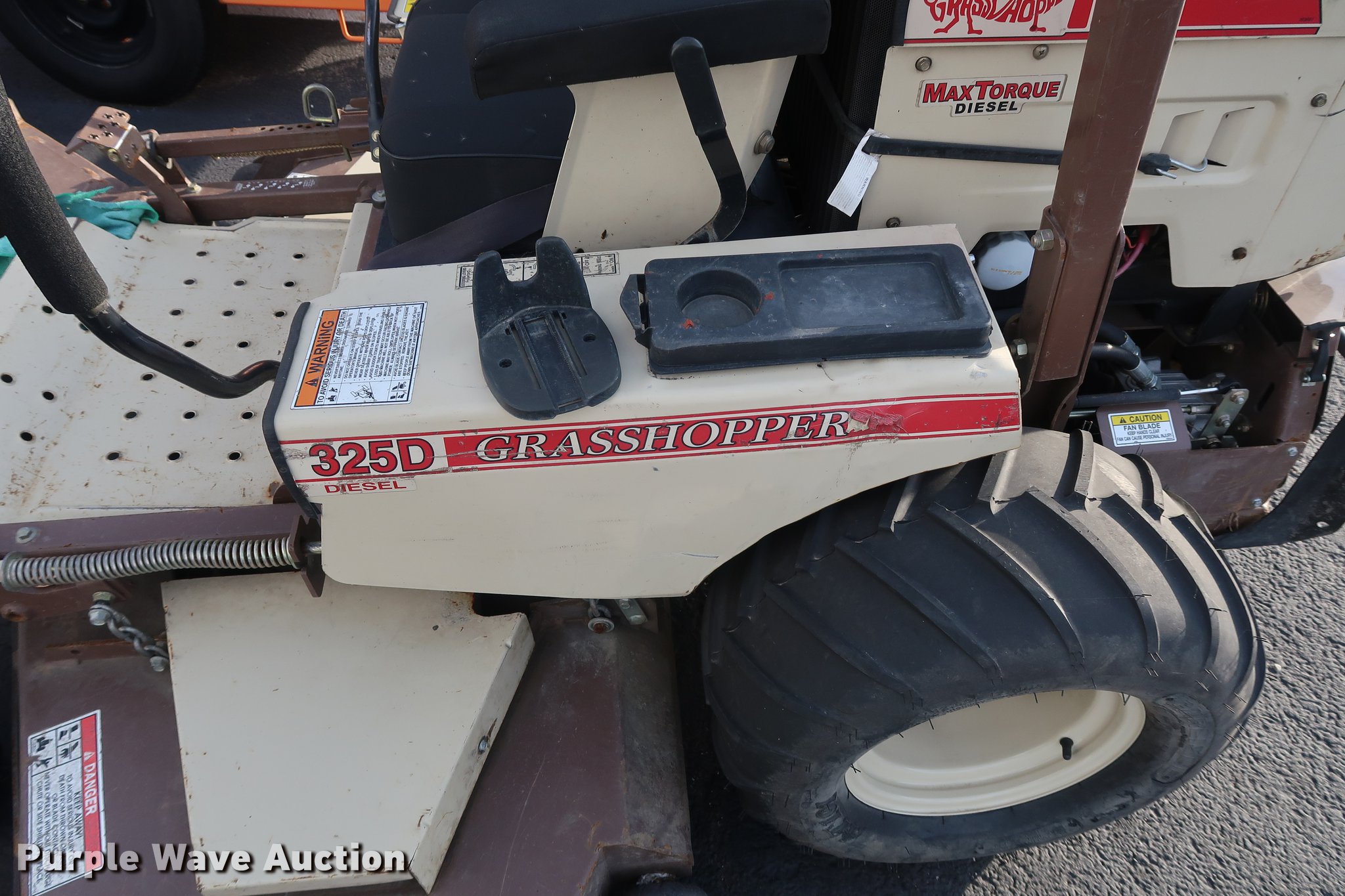 Grasshopper 325D ZTR lawn mower in Lee's Summit, MO | Item DA6551 sold ...