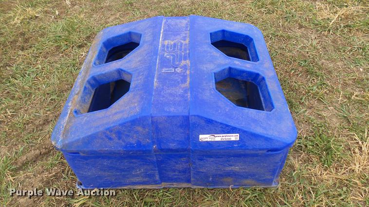 SPI poly cattle waterer in Windom, KS | Item DV9200 sold | Purple Wave