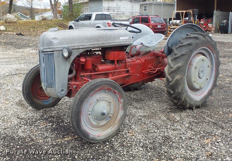 1941 Ford 9N tractor in Pacific, MO | Item CC9667 sold | Purple Wave