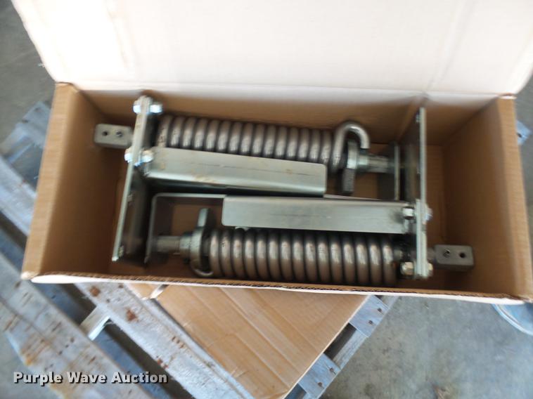 (5) Aero tarp spring sets in Greenwood, MO | Item DX9284 sold | Purple Wave