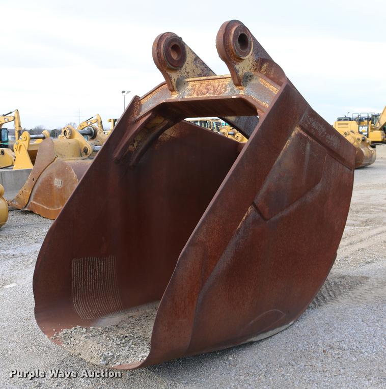 Sand bucket in Topeka, KS | Item EE9878 sold | Purple Wave