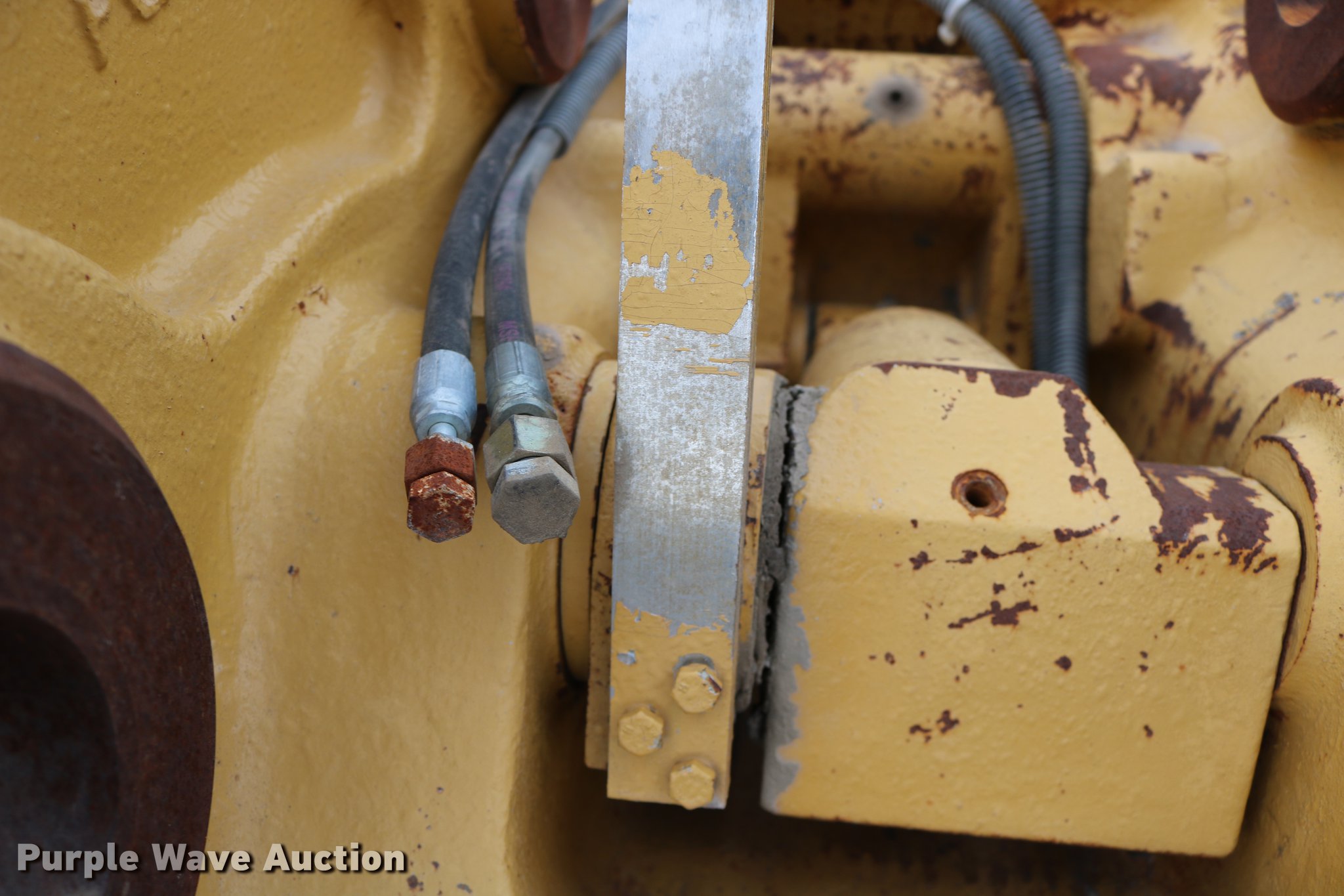 Caterpillar CB hydraulic quick coupler linkage in Manhattan, KS | Item ...