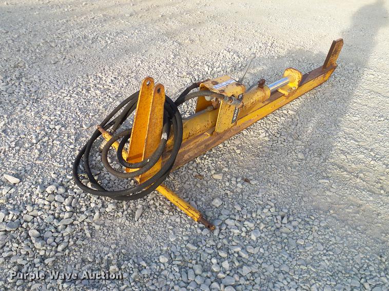 Danuser MS1 log splitter in Shawnee, OK | Item AZ9332 sold | Purple Wave