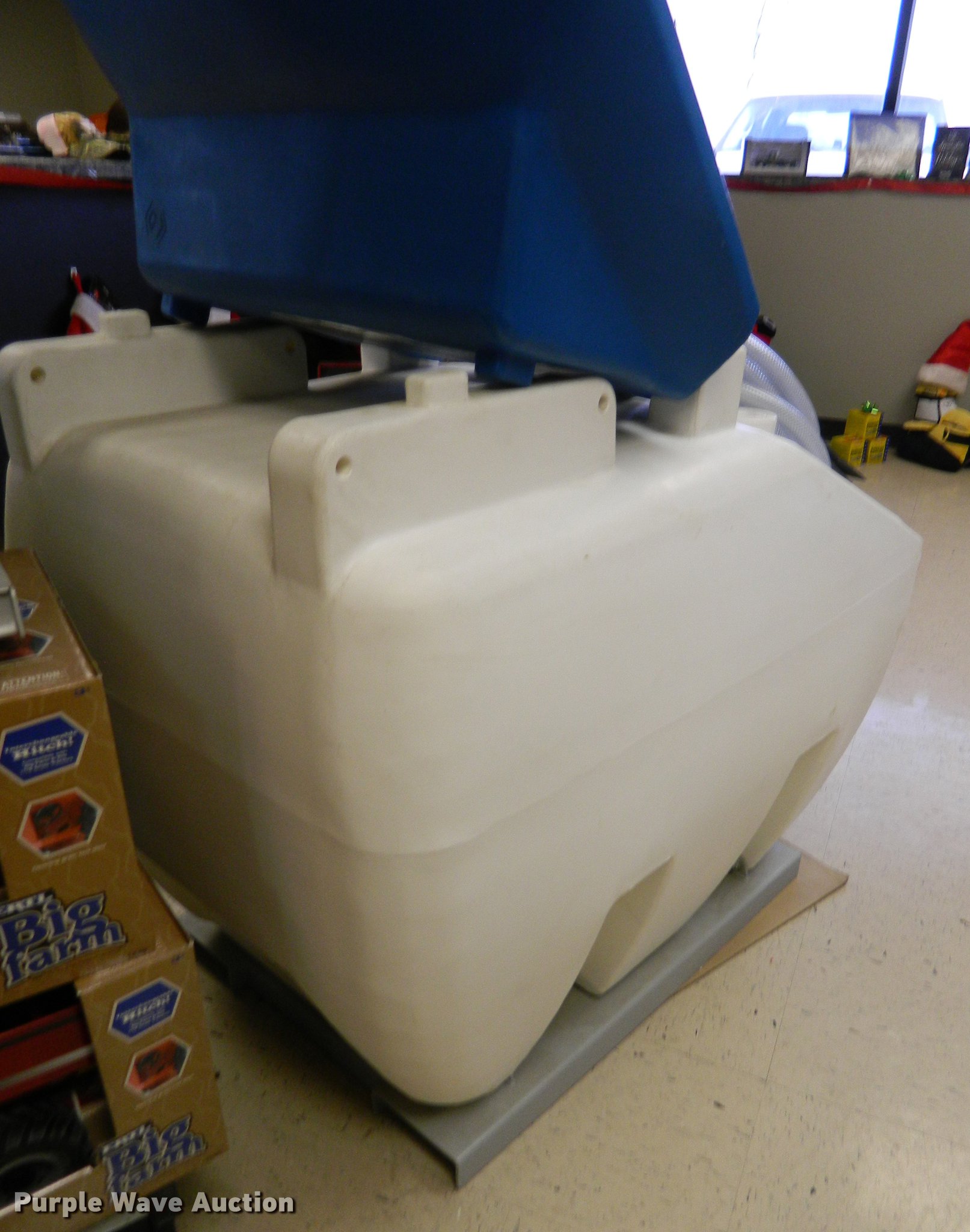 2014 Allen Fabrication Inc. AFD115 poly DEF module tank in Colby, KS ...