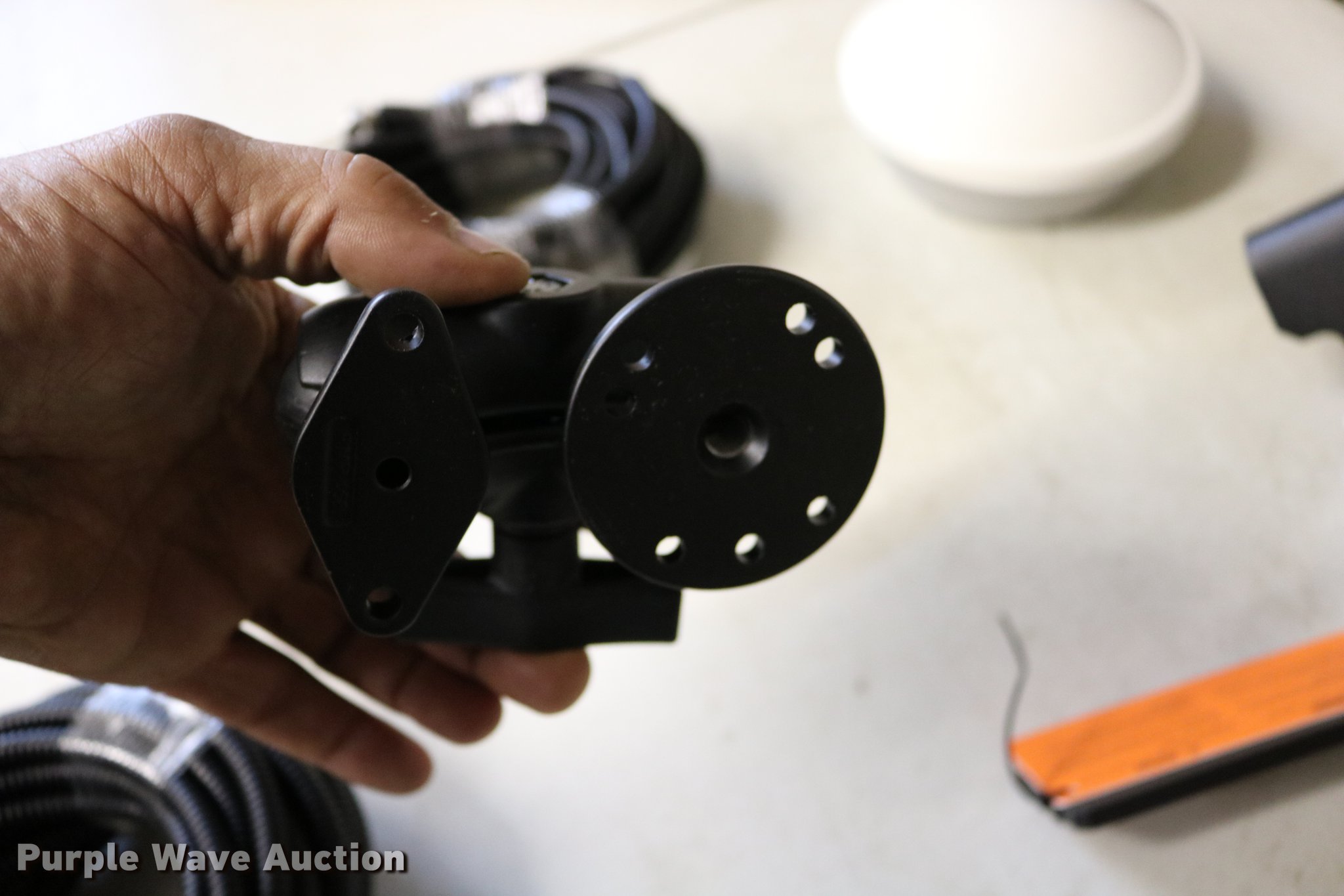 2011 Trimble AG25 antenna in Ellinwood, KS | Item EE9906 sold | Purple Wave