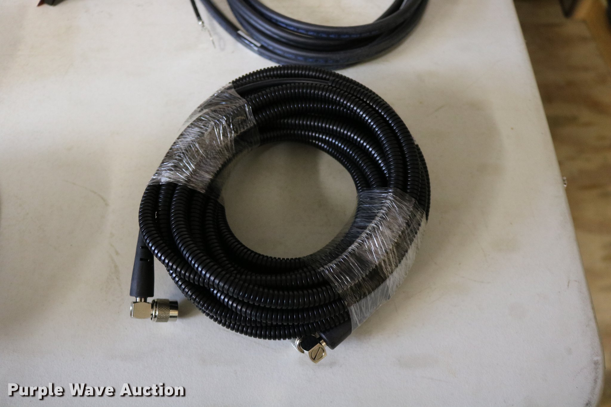 2011 Trimble AG25 antenna in Ellinwood, KS | Item EE9906 sold | Purple Wave