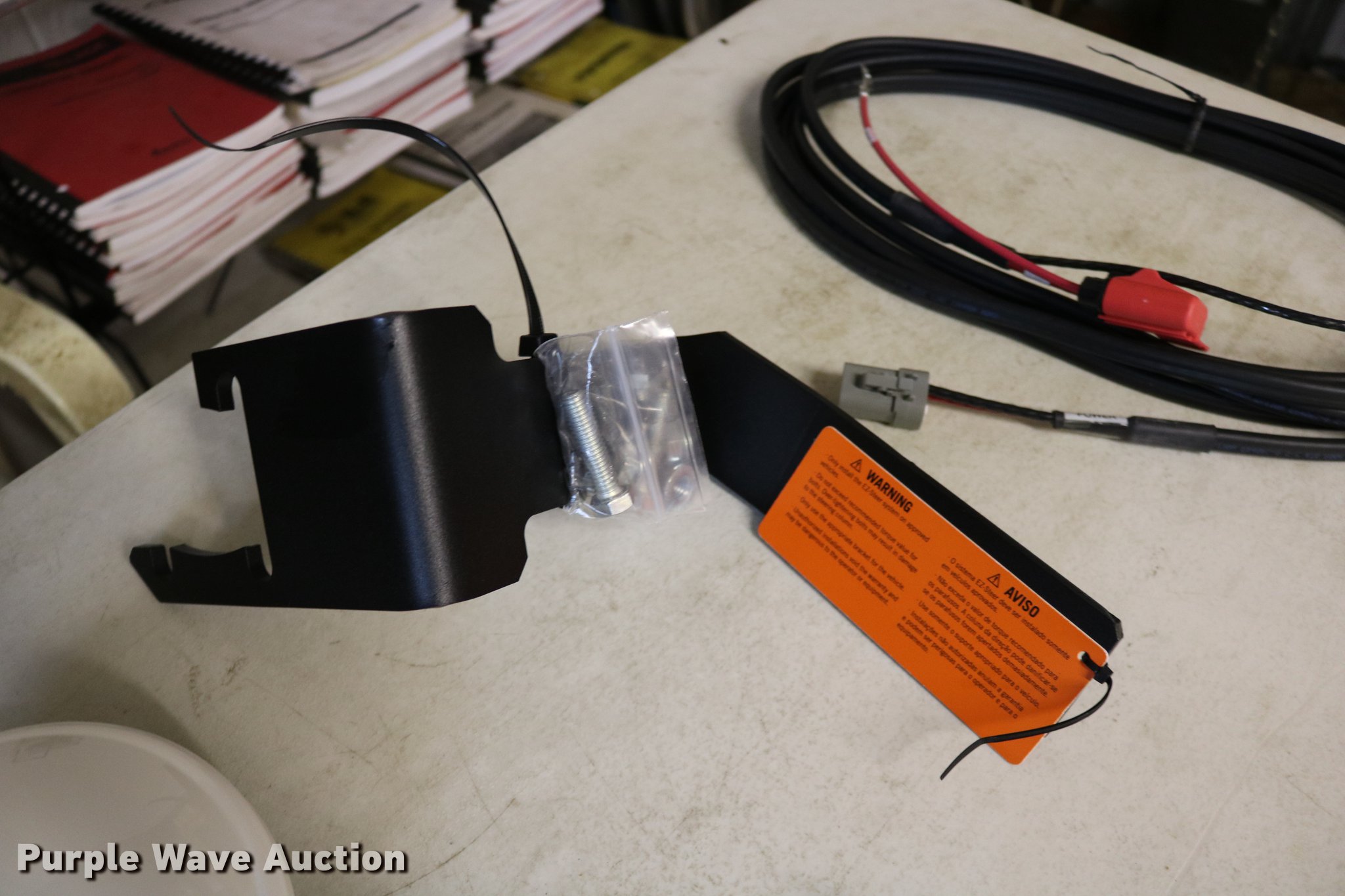 2011 Trimble AG25 antenna in Ellinwood, KS | Item EE9906 sold | Purple Wave