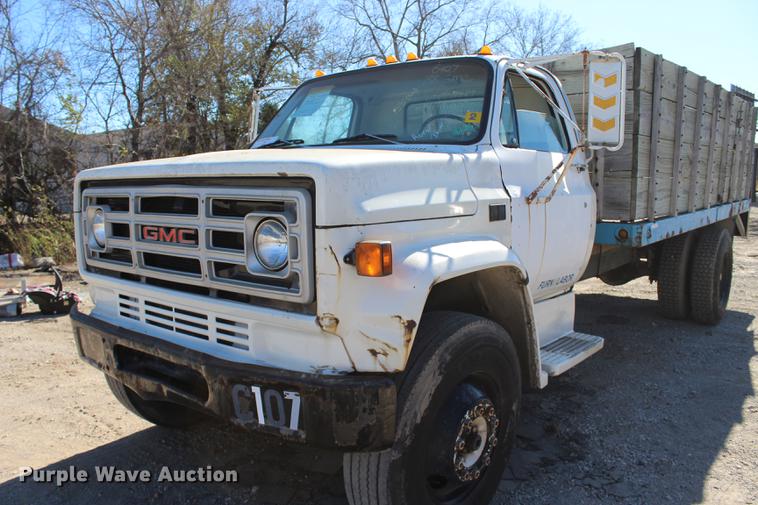 1988 GMC TopKick C70 flatbed truck in Tulsa, OK | Item BE9415 sold | Purple Wave