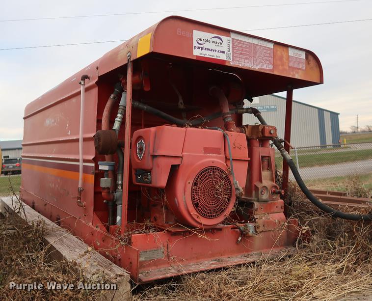 FMC pump sprayer in Marshall, MO | Item DA8545 sold | Purple Wave