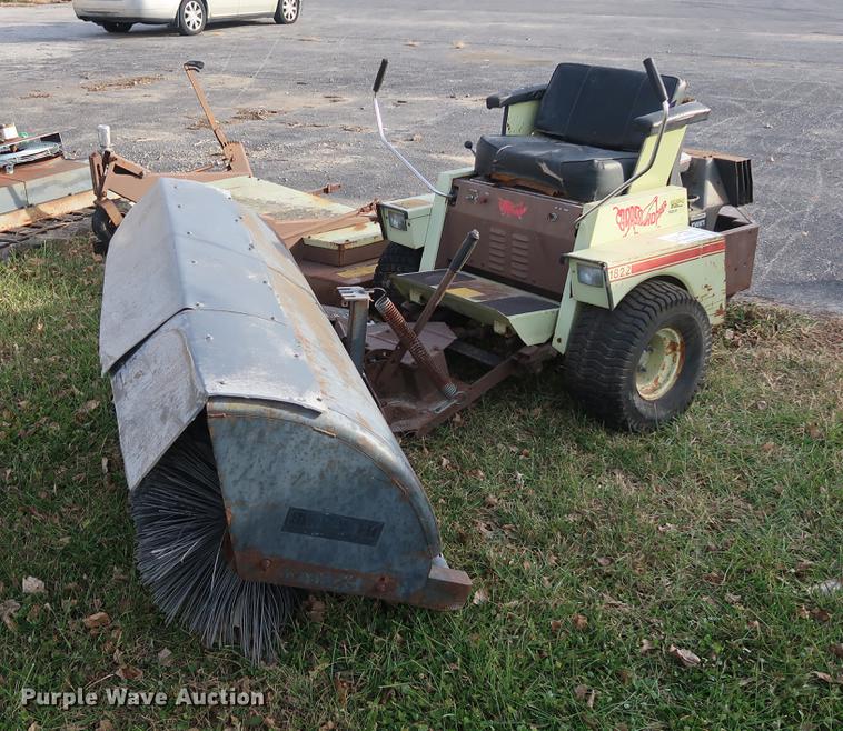 Grasshopper 1822 ZTR lawn mower in Marshall, MO | Item DA8552 sold ...