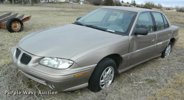 1996 Pontiac Grand AM in Paradise, KS | Item DB9970 sold | Purple Wave