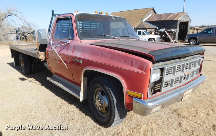 1981 GMC 3500 flatbed pickup truck in Laverne, OK | Item DC8454 sold ...