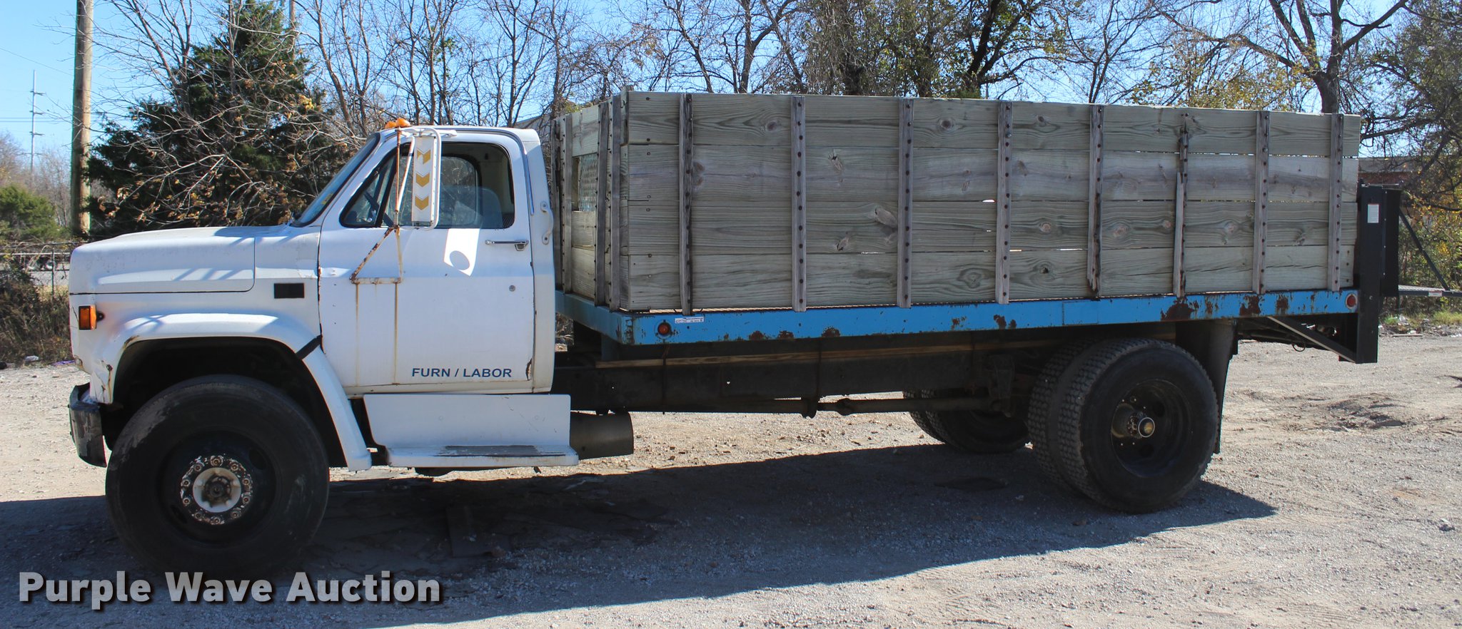 1988 GMC TopKick C70 flatbed truck in Tulsa, OK | Item BE9415 sold | Purple Wave