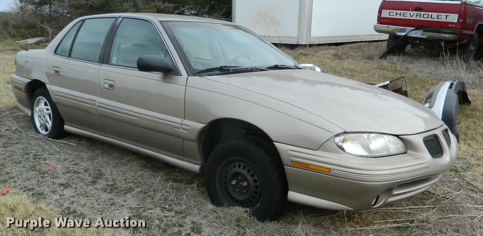 1996 Pontiac Grand AM in Paradise, KS | Item DB9970 sold | Purple Wave