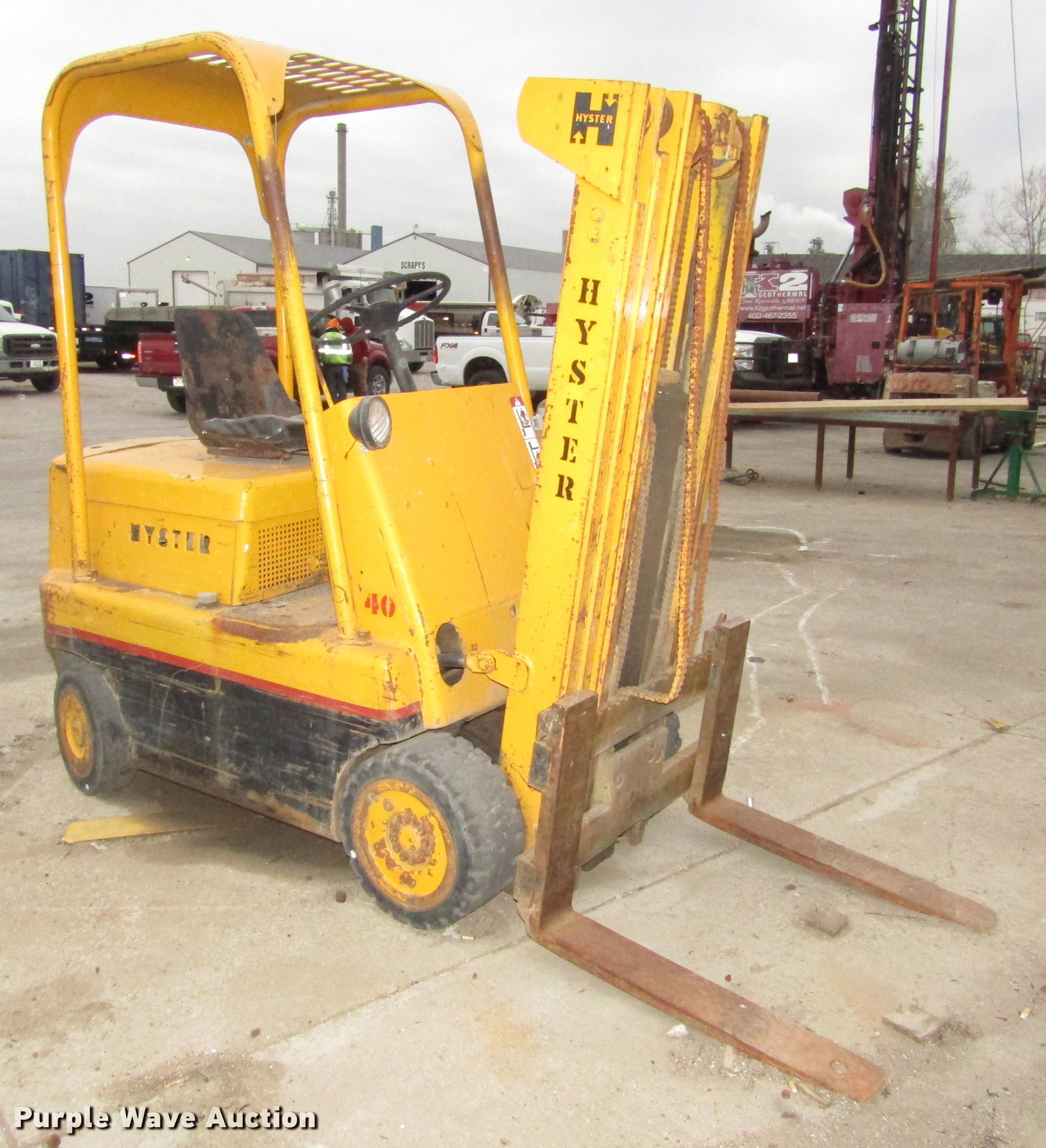 Hyster 40 forklift in Lincoln, NE | Item DD2969 sold | Purple Wave