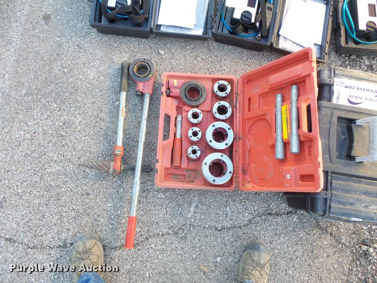 Central Forge pipe threading kit in East Moline, IL | Item DC1061 sold ...