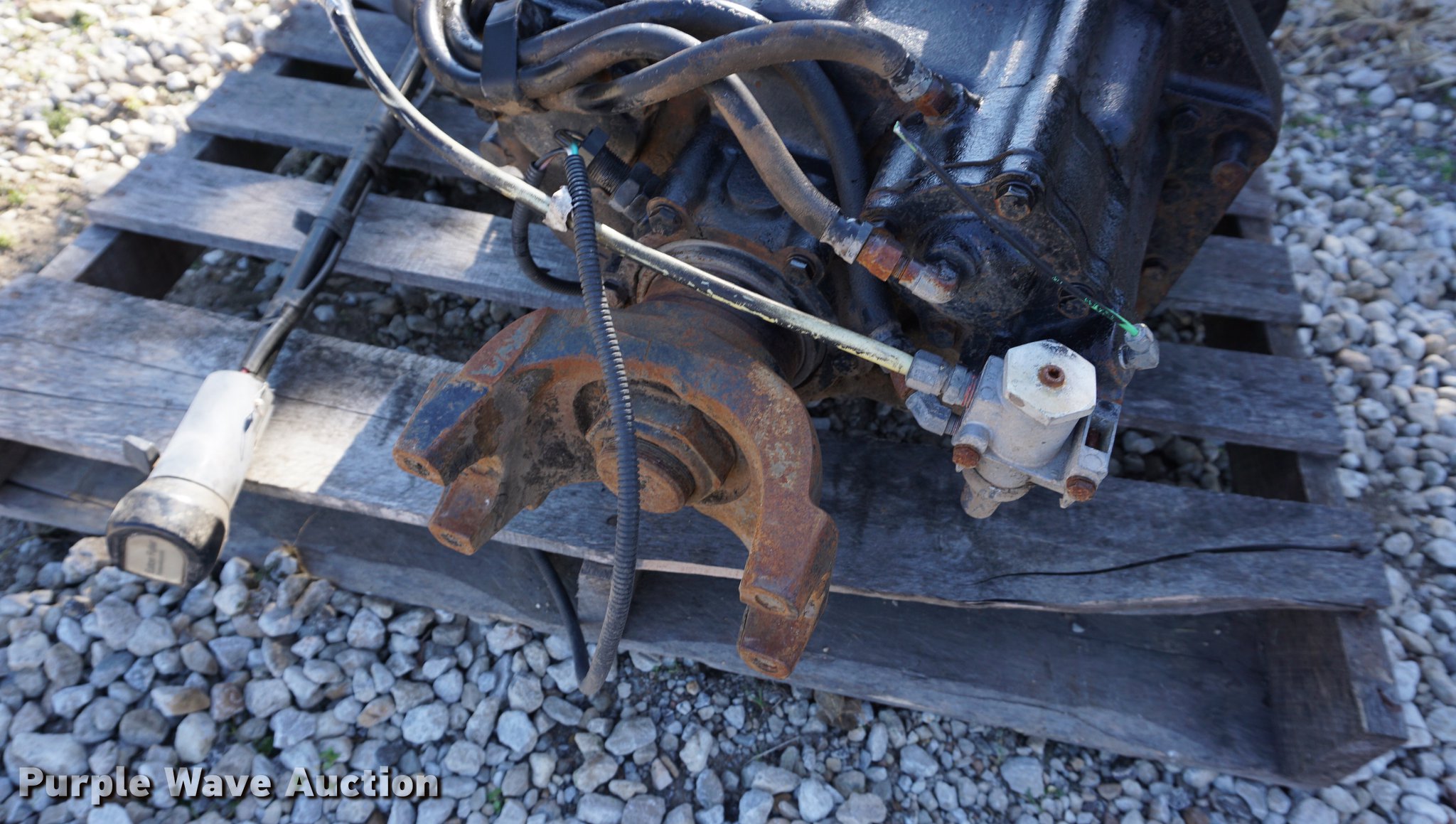 Eaton Fuller 15 speed manual transmission in Tecumseh, KS | Item DN9433 ...