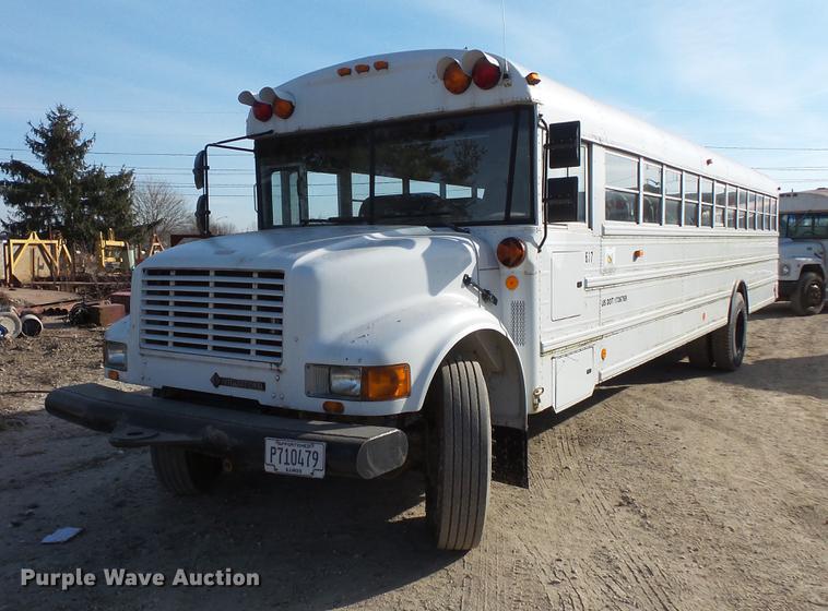 2000 International 3800 school bus in East Moline, IL | Item DC1126 ...