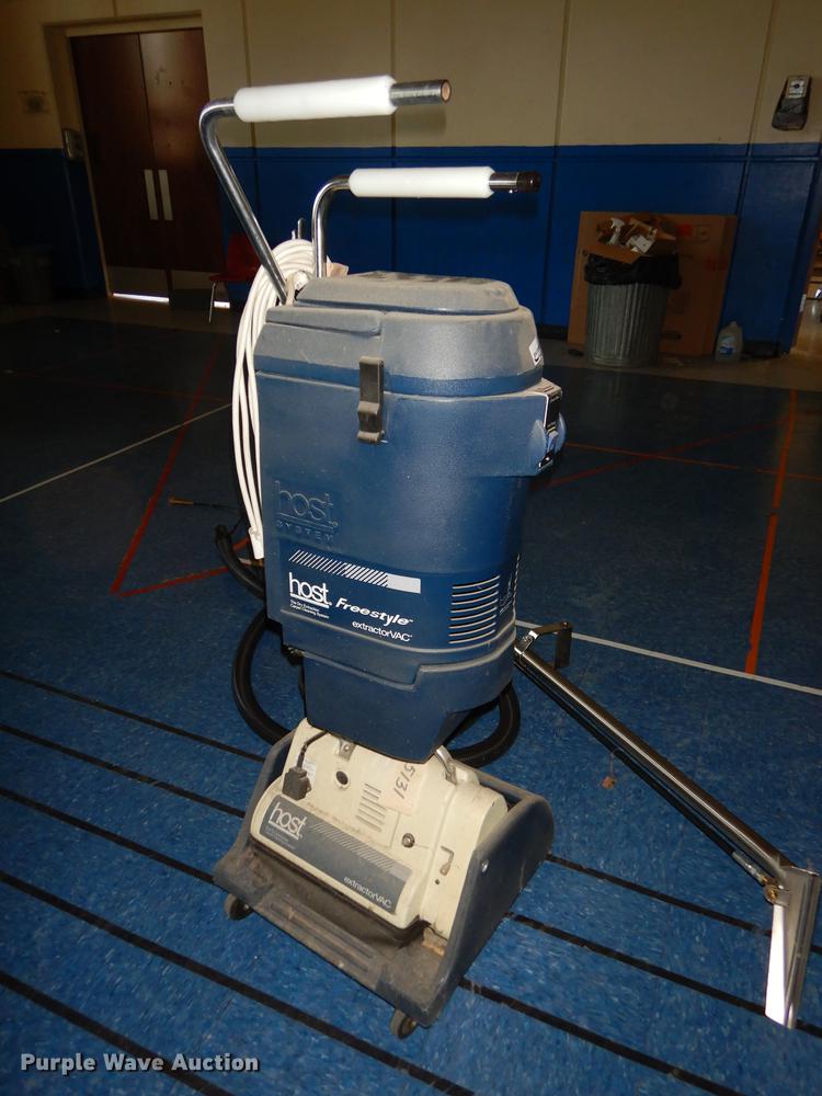 Host extractor vacuum in Holton, KS | Item EC9914 sold | Purple Wave