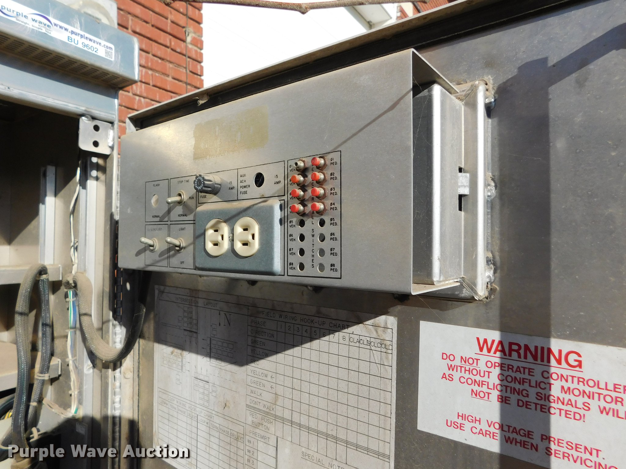 (3) aluminum traffic signal boxes in Dodge City, KS | Item BU9602 sold ...