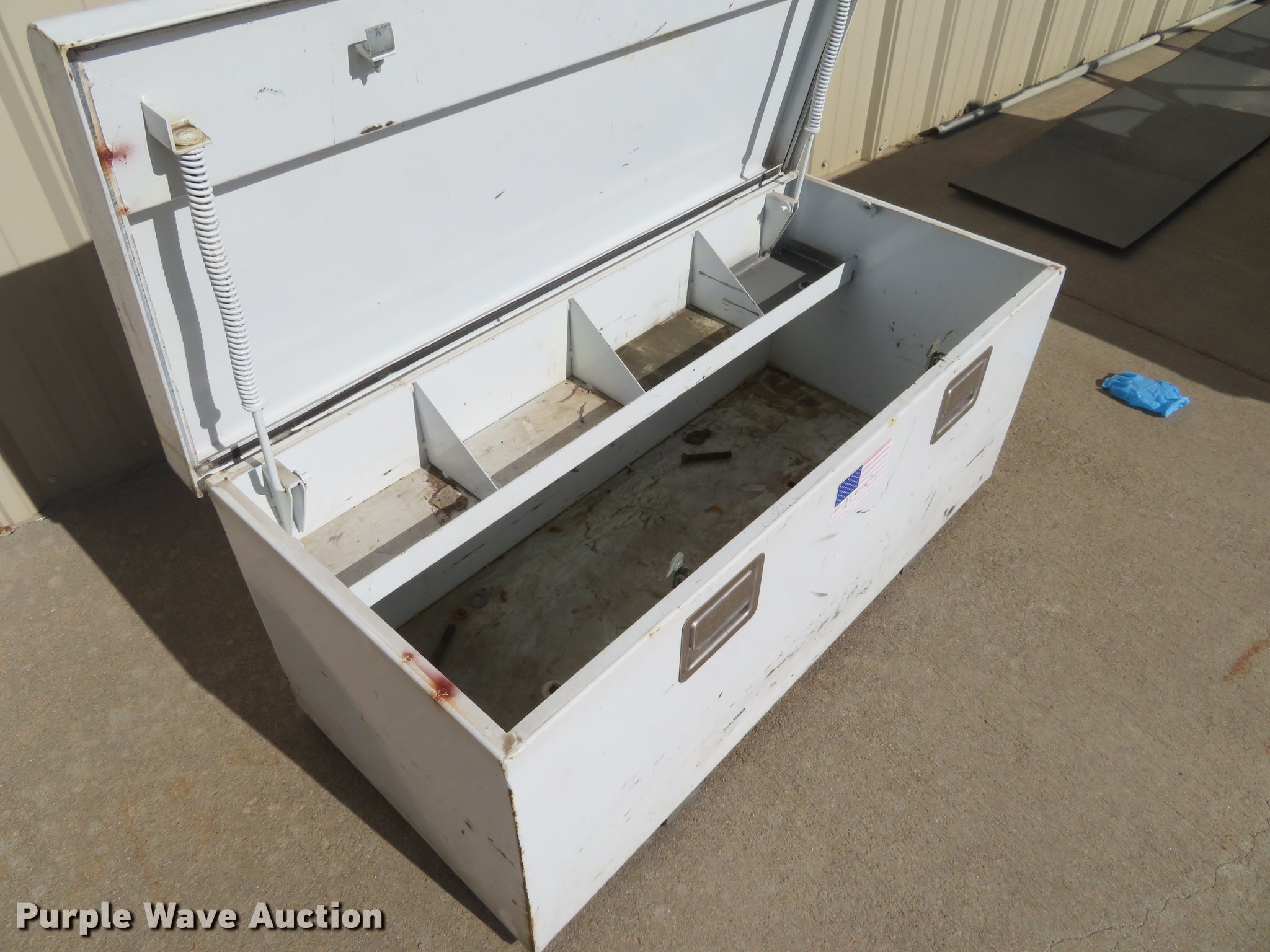 Rawson Koenig toolbox in Winfield, KS | Item DI9919 sold | Purple Wave