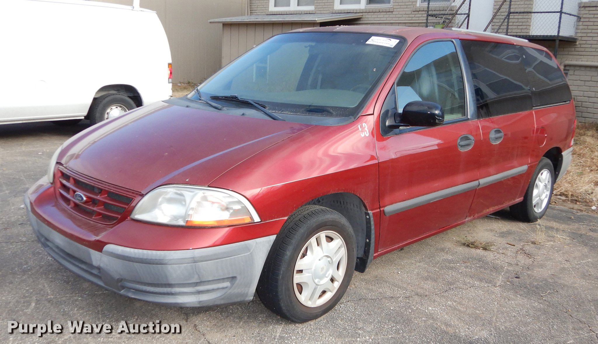2000 Ford Windstar van in Manhattan, KS | Item J5585 sold | Purple Wave