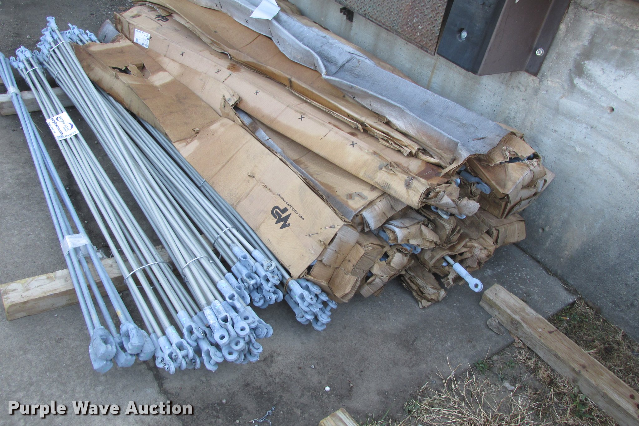 Guy Strain 7' insulators in Manhattan, KS | Item DA5255 sold | Purple Wave