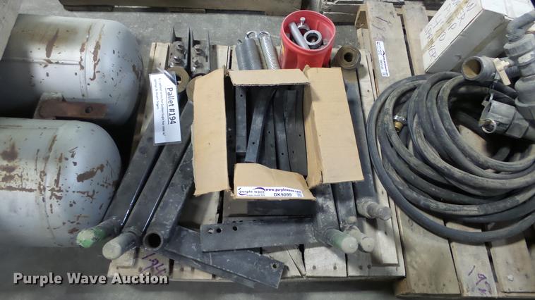 (6) Golden Eagle hay rake wheel arms in Lyons, KS | Item DK9099 sold ...