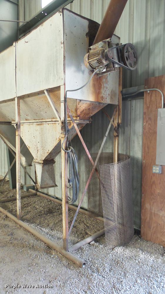 Grain scalper in Lyons, KS | Item DR9819 sold | Purple Wave