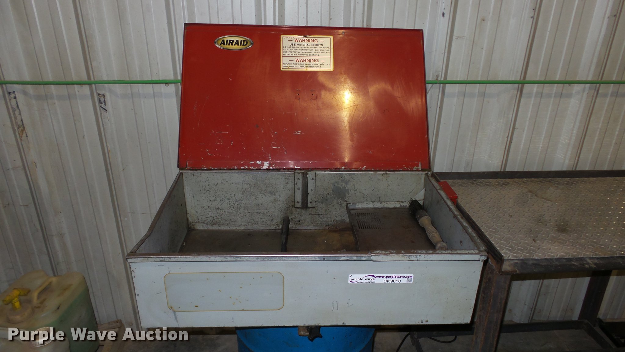 Kamas parts washer in Lyons, KS | Item DK9010 sold | Purple Wave
