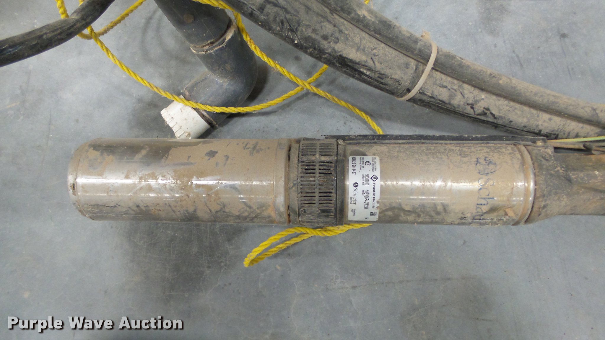 Schaefer 105V05P4-2W230 submersible pump in Lyons, KS | Item DR9997 ...