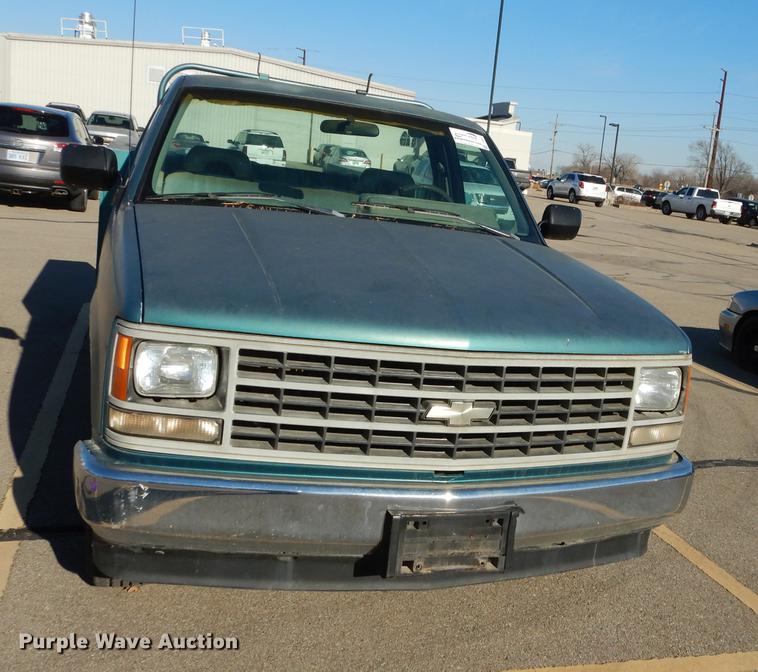 1993 Chevrolet Cheyenne 2500 utility bed pickup truck in Manhattan, KS ...