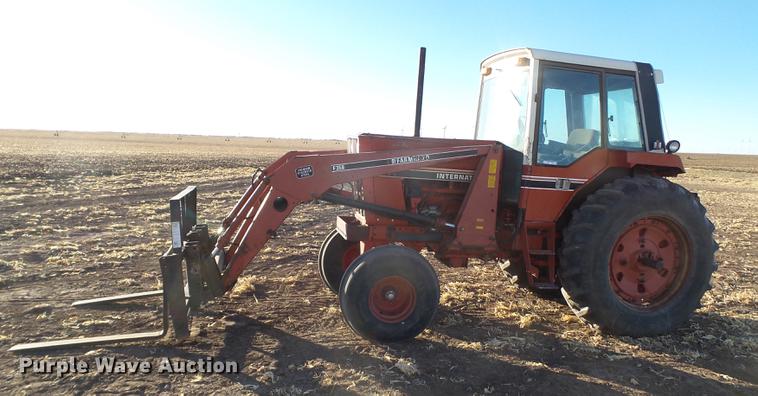 1981 International 1486 tractor in Panhandle, TX | Item EI9502 sold | Purple Wave