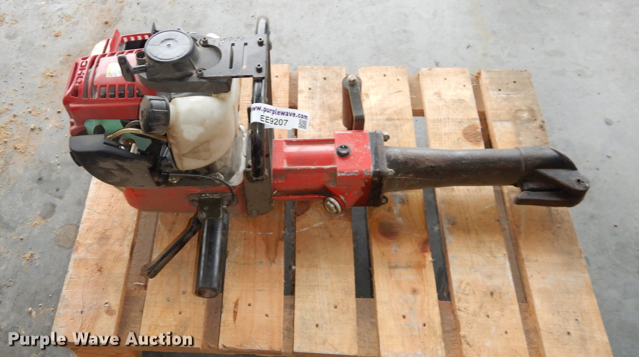 Skidril G30E post driver in Manhattan, KS | Item EE9207 sold | Purple Wave