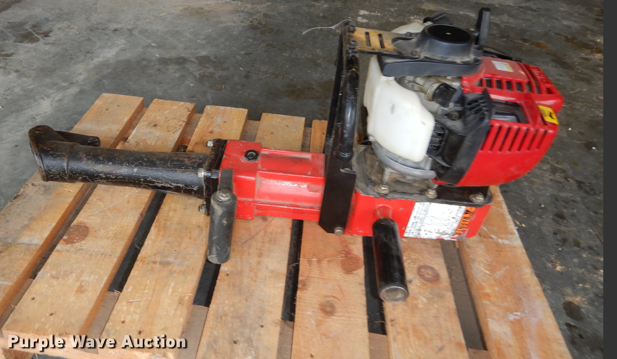 Skidril G30E post driver in Manhattan, KS | Item EE9207 sold | Purple Wave