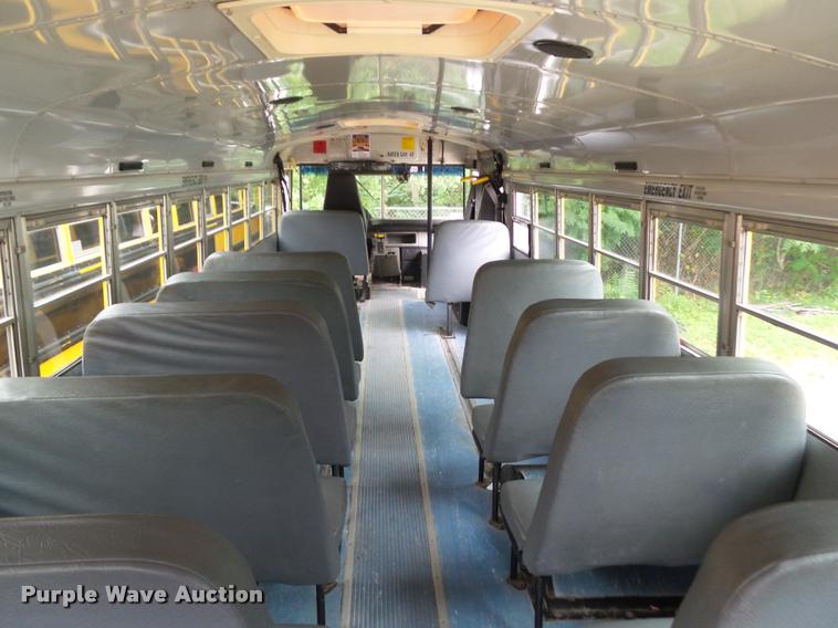 2001 Freightliner FS65 school bus in Des Moines, IA | Item DH9409 sold ...