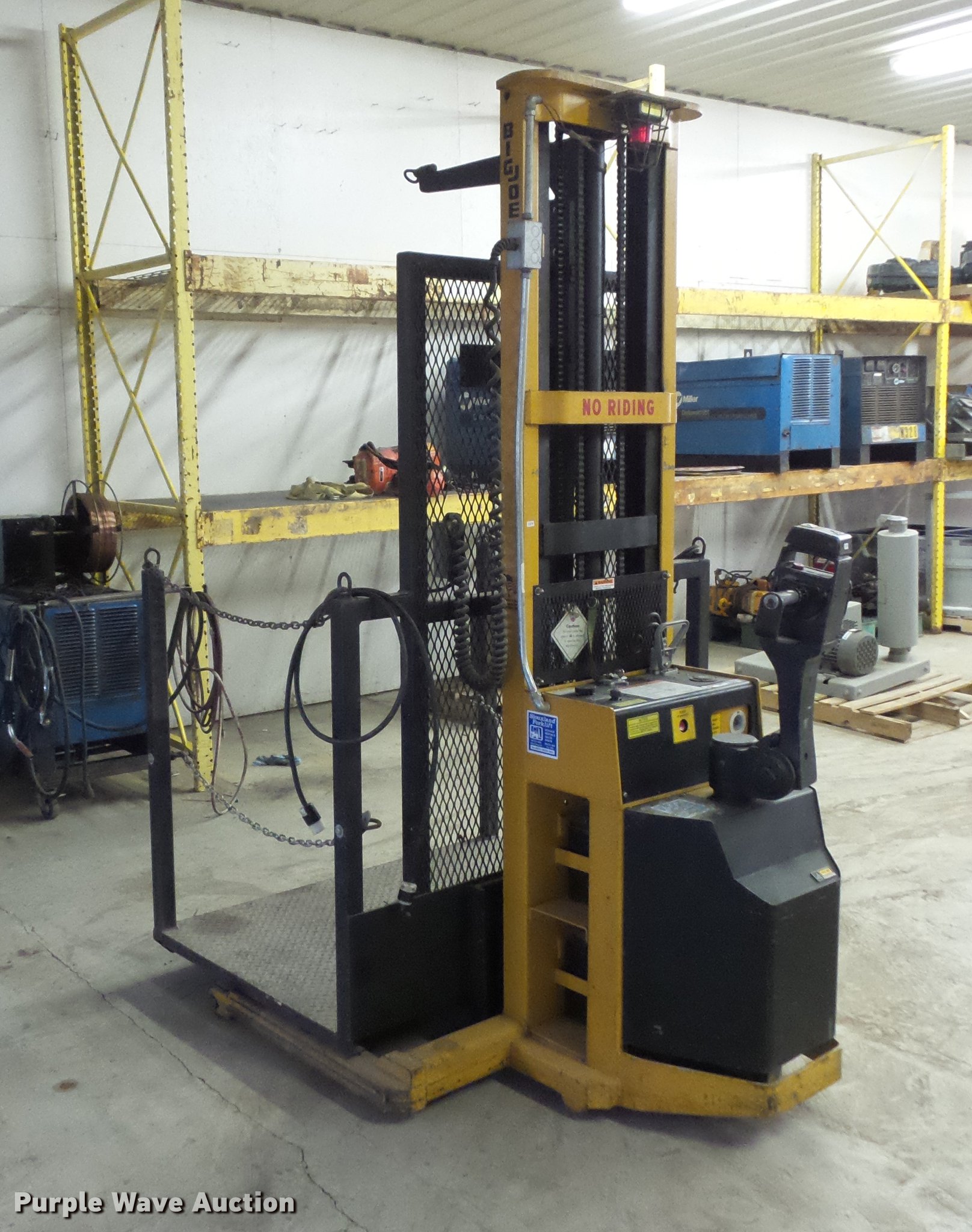Big Joe PDI-20-T12 forklift in Toronto, SD | Item EA9681 sold | Purple Wave