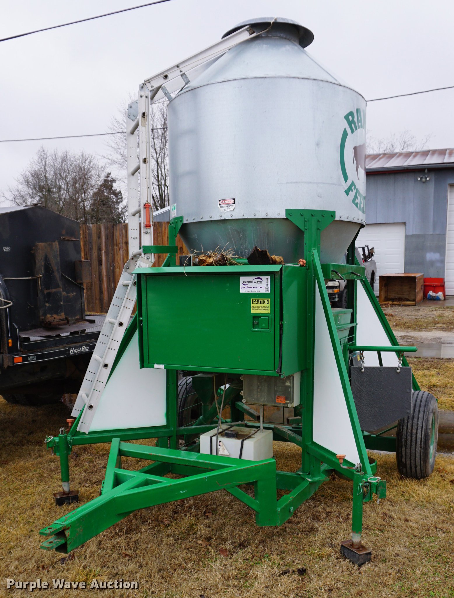 Buffalo range feeder and insecticide in Greeley, KS | Item DB0469 sold ...