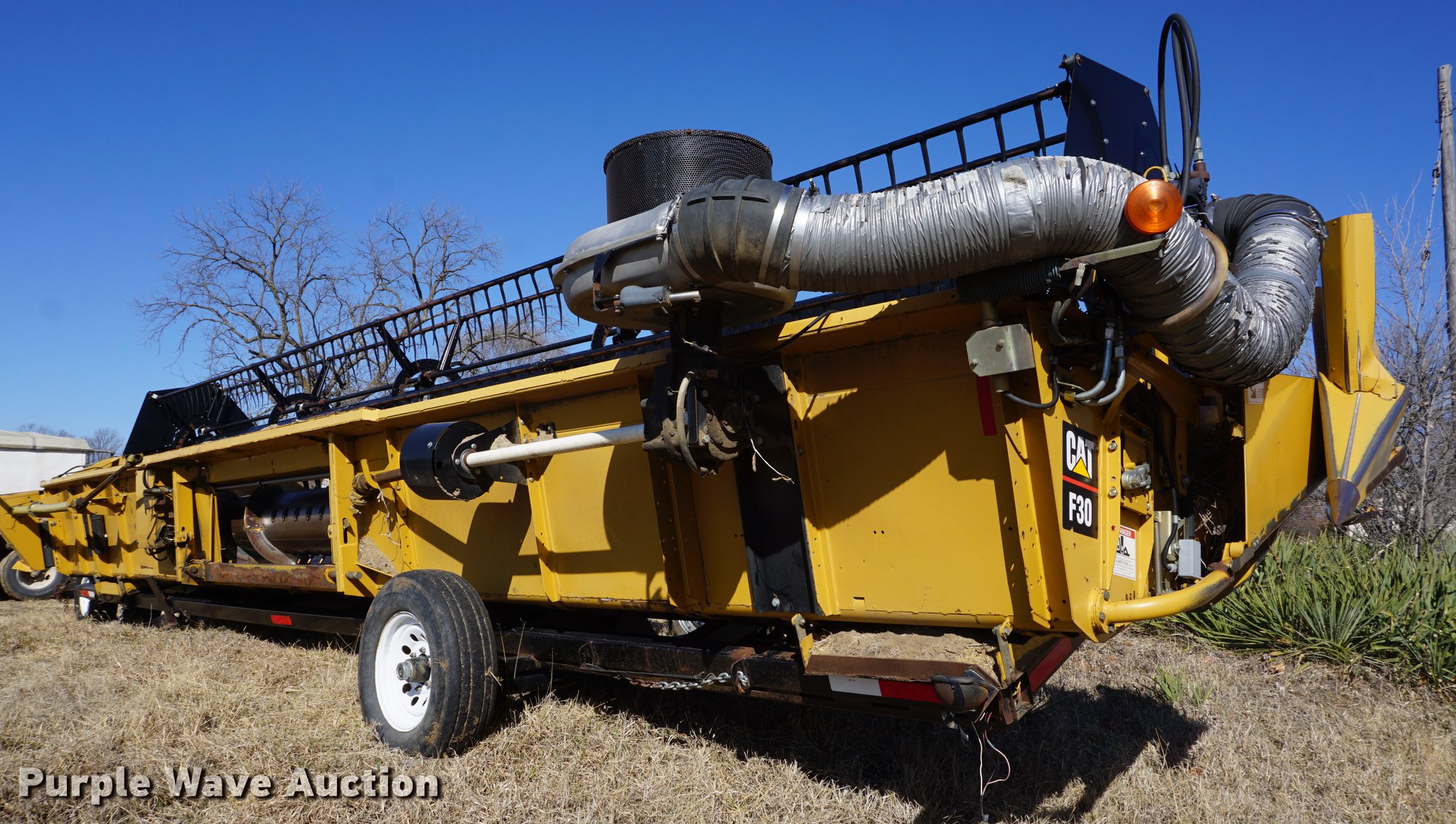 Caterpillar F30 flex head in Holton, KS | Item DB0499 sold | Purple Wave