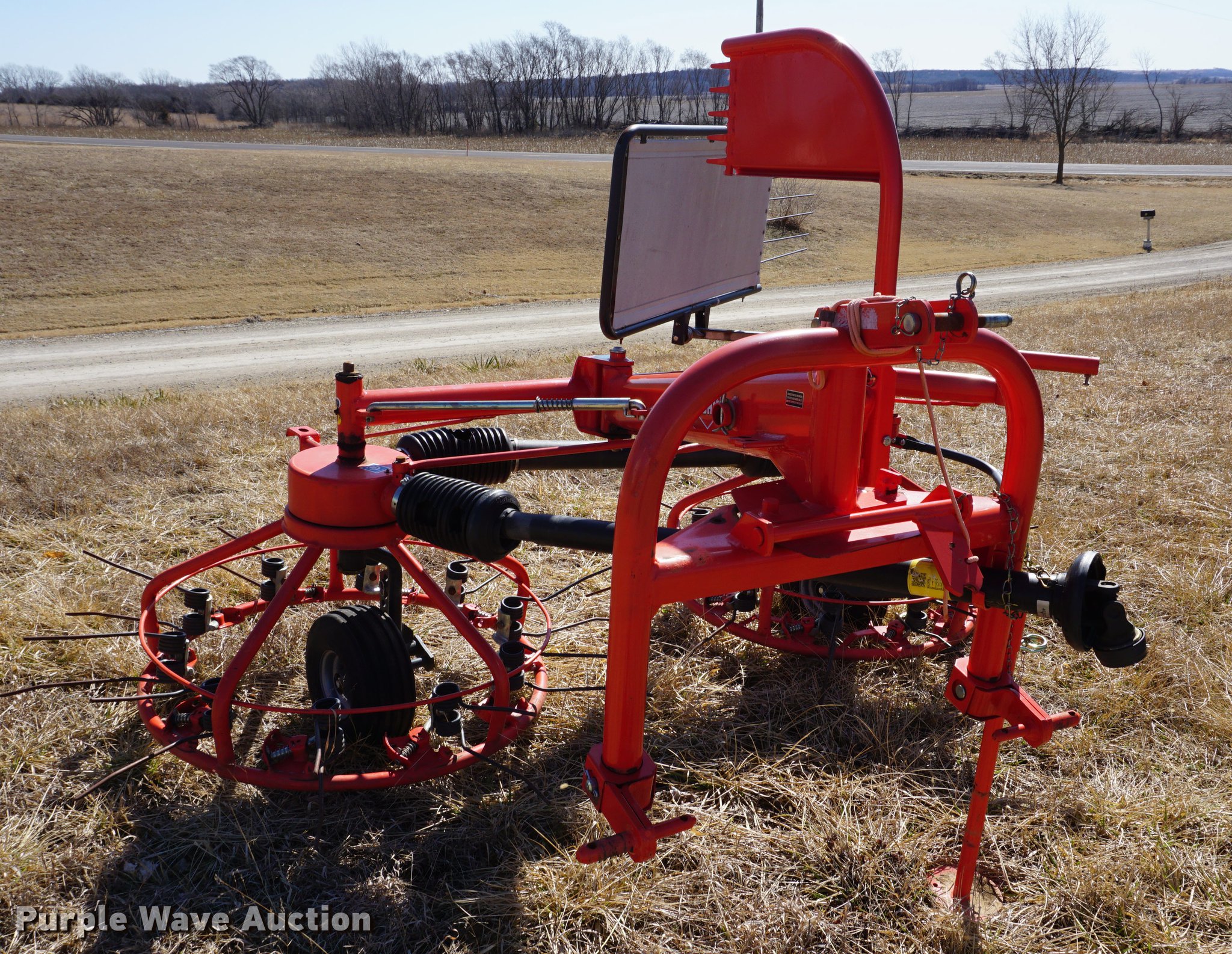 2015 Kuhn Haybob 360 tedder/rake in Holton, KS | Item DE3089 sold ...