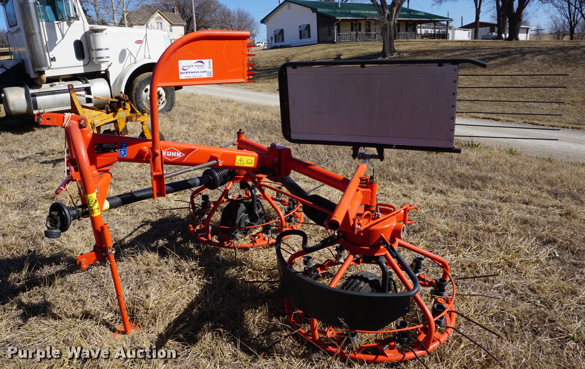 2015 Kuhn Haybob 360 tedder/rake in Holton, KS | Item DE3089 sold ...