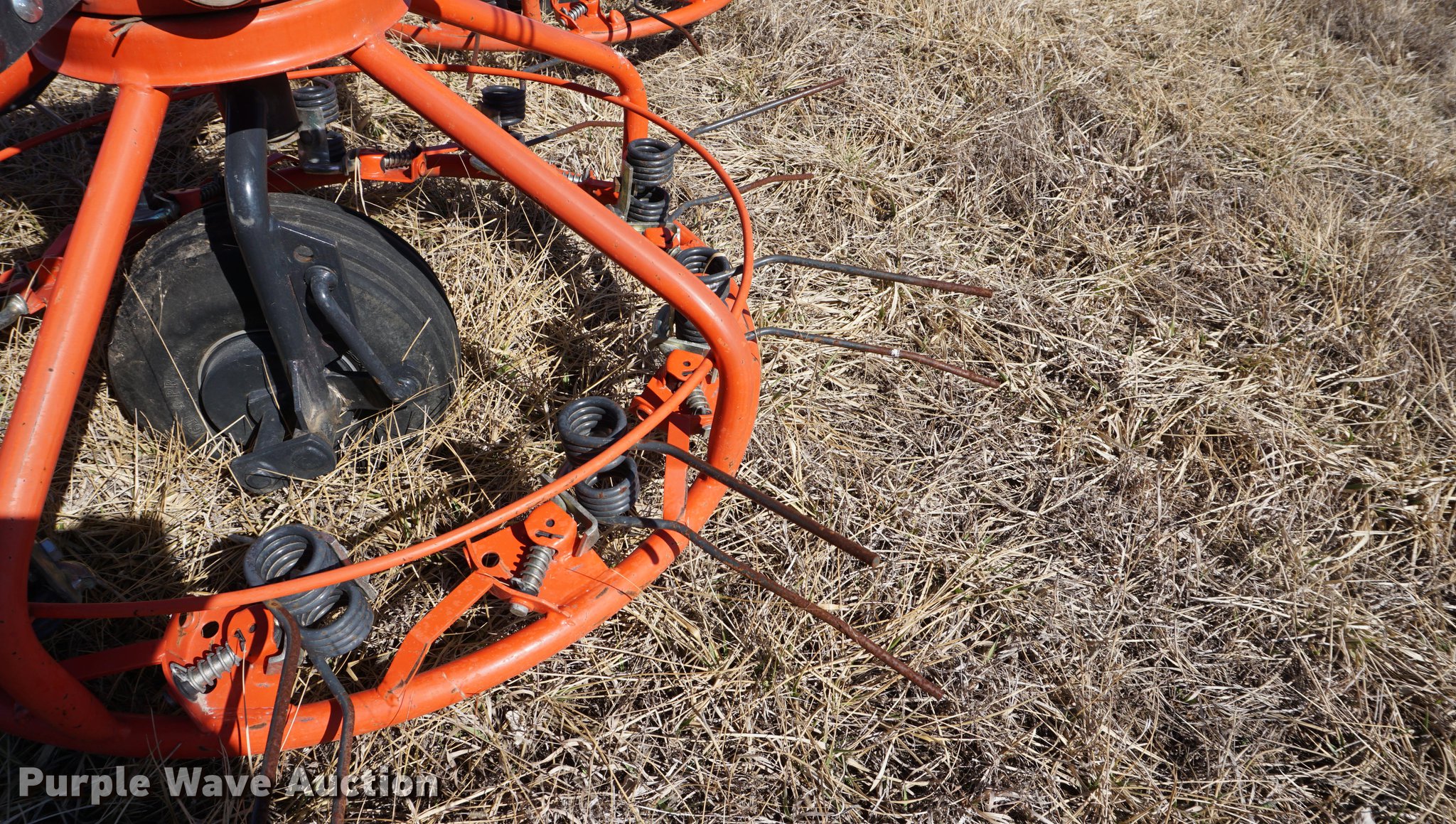 2015 Kuhn Haybob 360 tedder/rake in Holton, KS | Item DE3089 sold ...